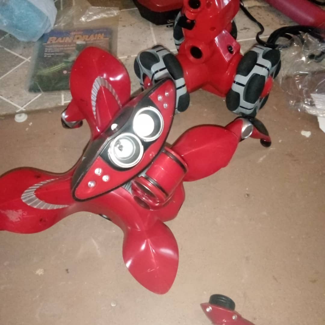 Robosapien History – Toys2Work ROBOTICS… (under Construction)